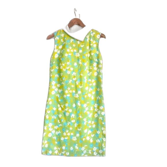Dresses | Vintage Floral Retro Print Dress With White Collar | Poshmark